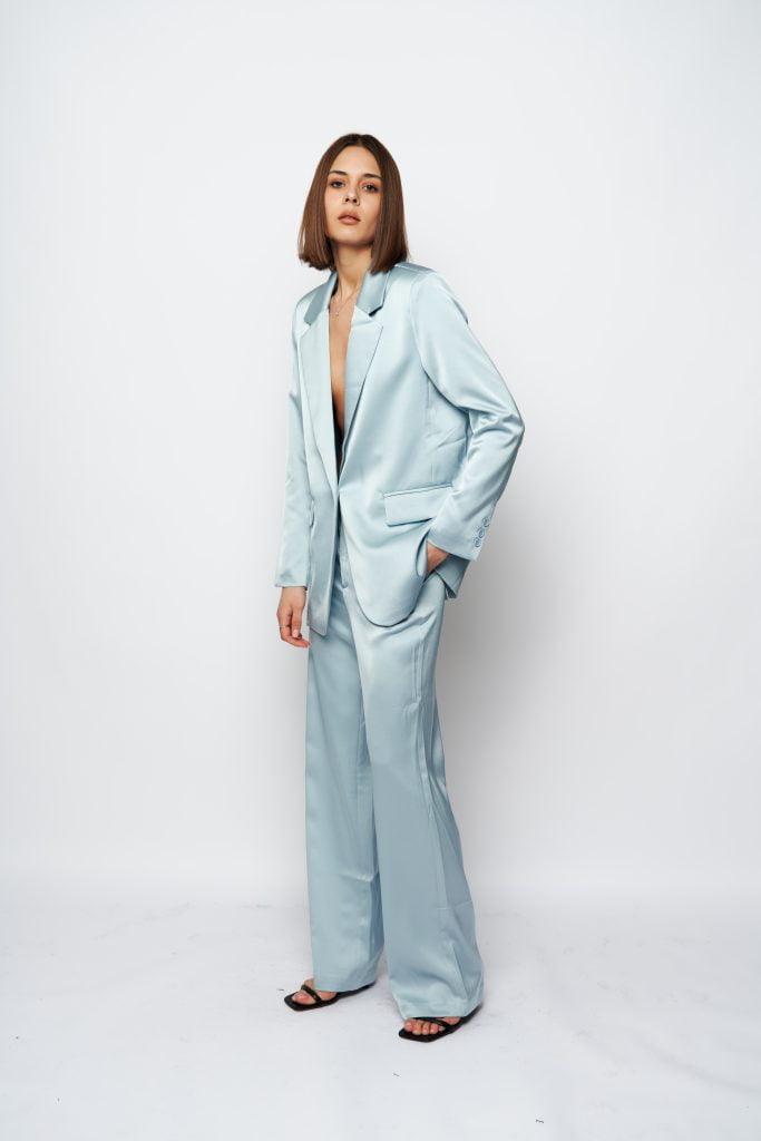 Sienna Jay -Satin blazer in blue – yLondon